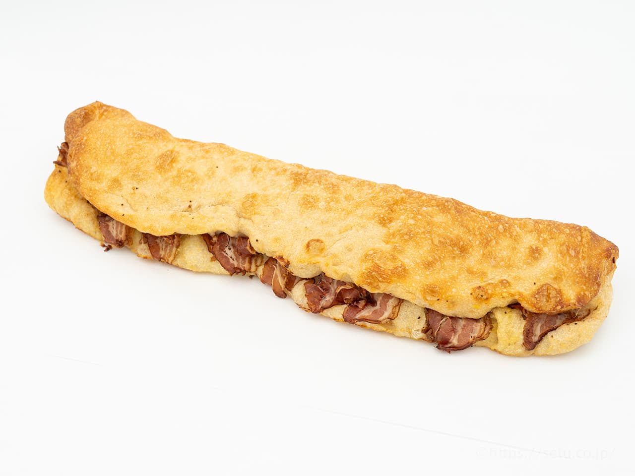 コストコベーカリー新作！ベーコンバトンはチャバタを使ったボリュームたっぷり総菜パン